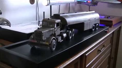 The Duel Truck And Tanker Trailer 1 25th Scale Model Youtube