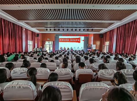 【未检专刊 · 第114期】落实“一号检察建议” 检察长携法进校园 播撒法治的“种子”澎湃号·政务澎湃新闻 The Paper