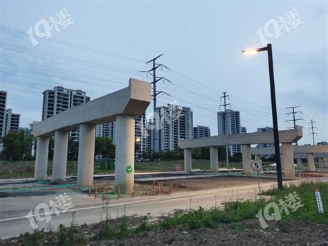 科技大道快速路亚太路路段施工 讲空头 嘉兴19楼
