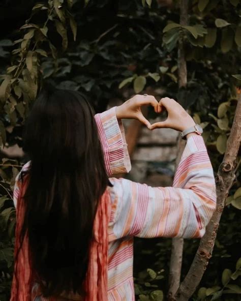 Best 500 Hidden Face Dp For Girls February 2026