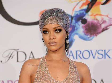 Rihanna Banned From Instagram Over Nude Photos Urban Islandz