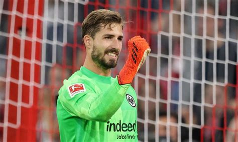 Man Utd Make Offer To Sign Goalkeeper Kevin Trapp