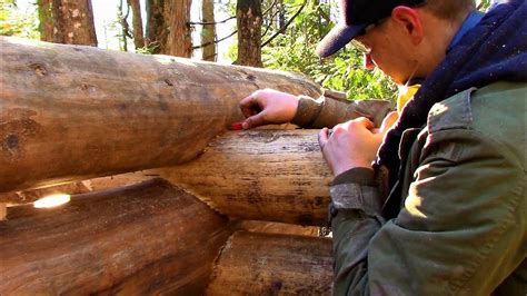 How I Make A Saddle Notch Ep42 Outsider Log Cabin Youtube