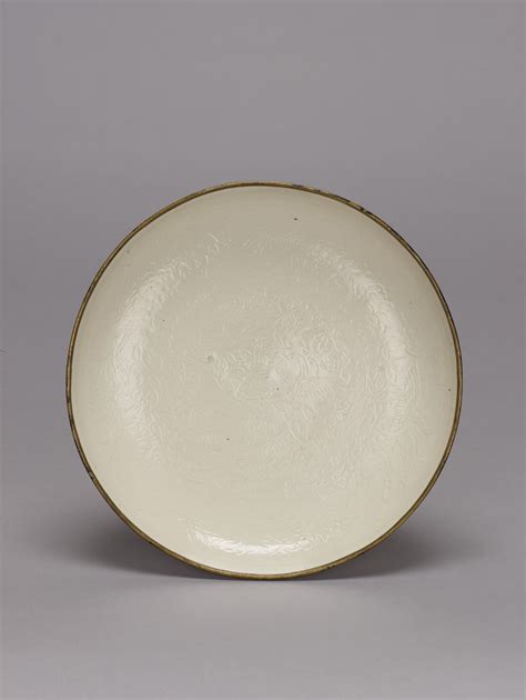 白磁印花花鳥文盤画像一覧 京都国立博物館 館蔵品データベース