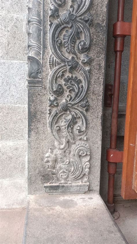 Pin By Hasen Hasen Basha On Nadichagi Pillar Design Door Design