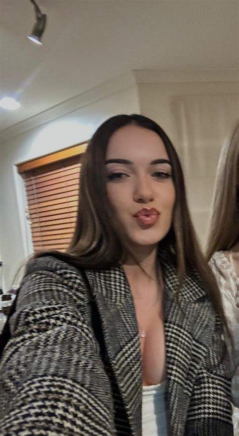 The Face Of An Italian Girl Whos Ready To Party Rfaces