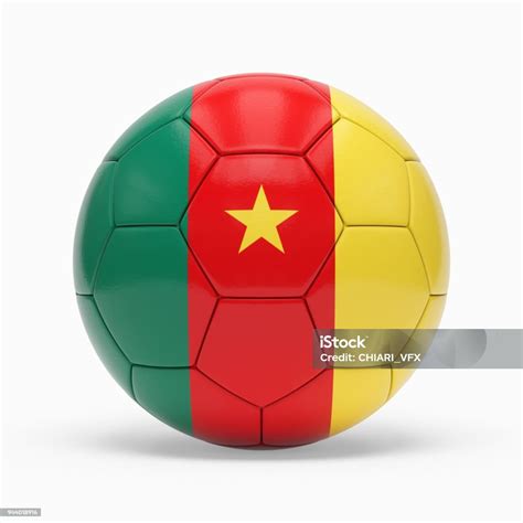 白い背景に分離したカメルーンの国旗とサッカー ボールの 3 D レンダリング 3dのストックフォトや画像を多数ご用意 3d
