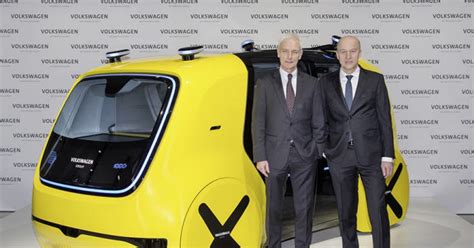 폭스바겐 전기차 생산공장 3곳서 16곳으로 늘린다