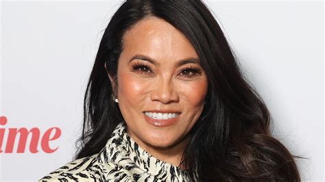 Inside Dr Pimple Popper Star Sandra Lees 25 Year Marriage To Husband