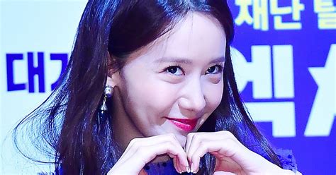 임윤아 치명적인 애교작렬 하트포즈 엑시트[포토엔hd]