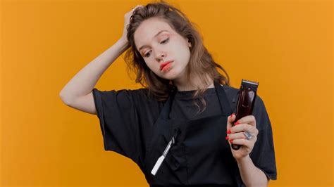 Модні стрижки весни 2025 — зачаруєте усіх навколо Читайте на Ukr Net