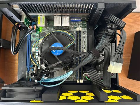 8 Bay Sata Sas Mini Itx Nas Case Remixed By Jorgep Makerworld Download