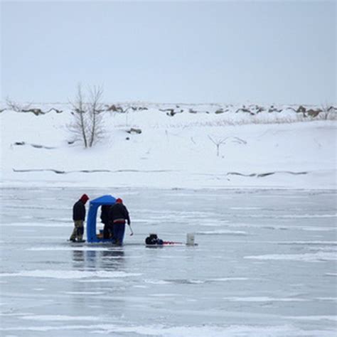 Ice Fishing Lake Michigan Report Dnr Says Beware Of Thin Unoisy Fishing