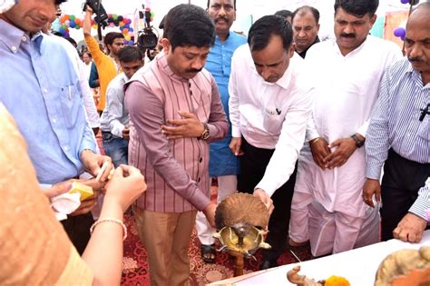 Free Photo Nand Gopal Nandi Minster Up Visit In Noida