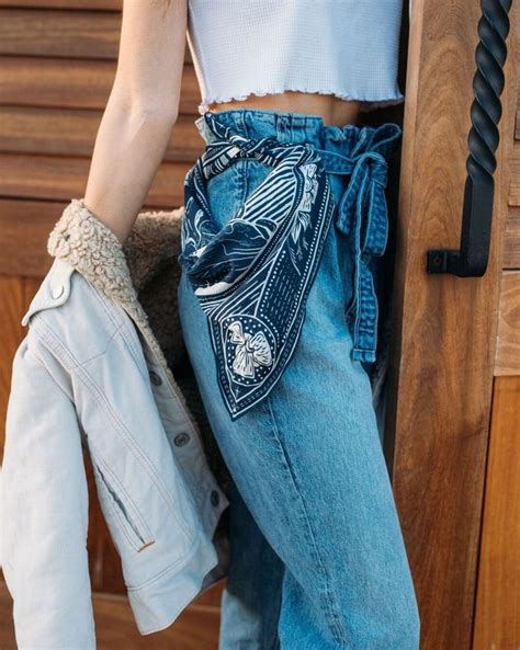 9 Stylish Ways To Wear A Bandana How To Wear Bandana Ways To Wear
