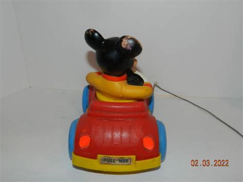 Vintage 1973 Kohner Bros Walt Disney Mickey Mouse Pull Mee Toy No 701