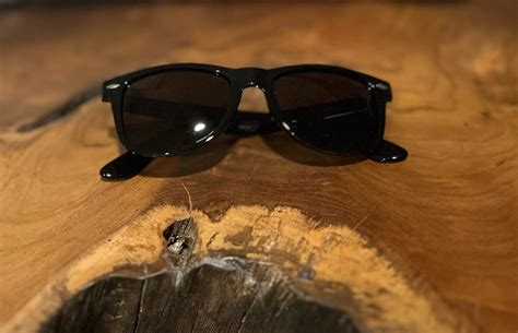 Classic Wayfarer Sunglasses For Men And Women Polarized Uv Protection