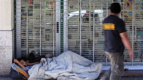 La canasta básica que mide la pobreza aumentó más que la inflación en frente a