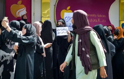Afghan Women Protest Against Beauty Parlor Ban Raw Story
