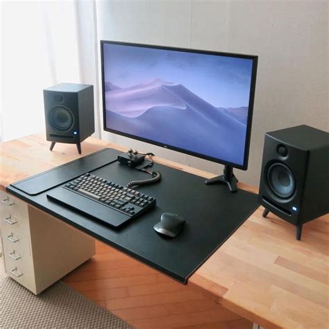 20 Minimalist Gaming Setups Battlestation Ideas Gridfiti Desktop