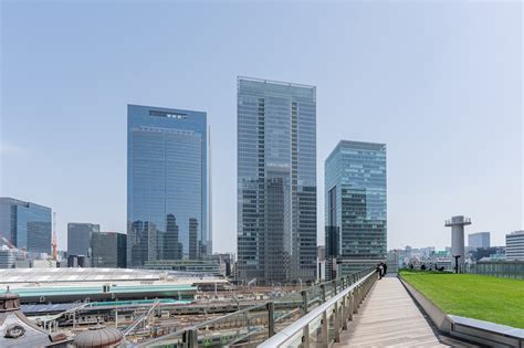 도쿄여행 마루노우치 도쿄역 광장 꼼데가르송 카페 킷테 Kitte 스노우피크 카페