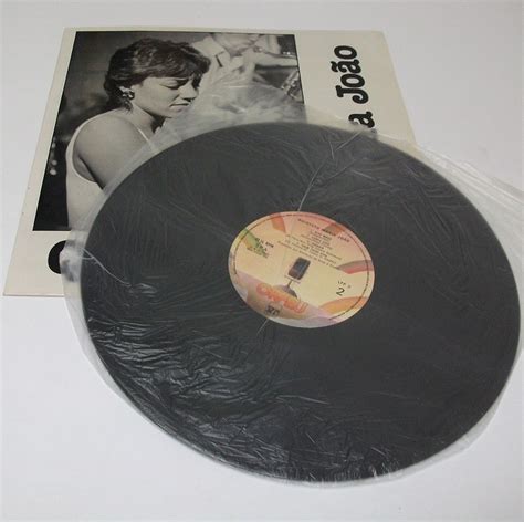O Covil Do Vinil