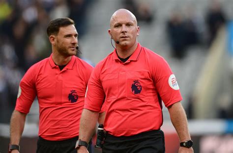 جريدة أوليه الرياضية الكشف عن حكم مباراة آرسنال وأيفرتون بالدوري