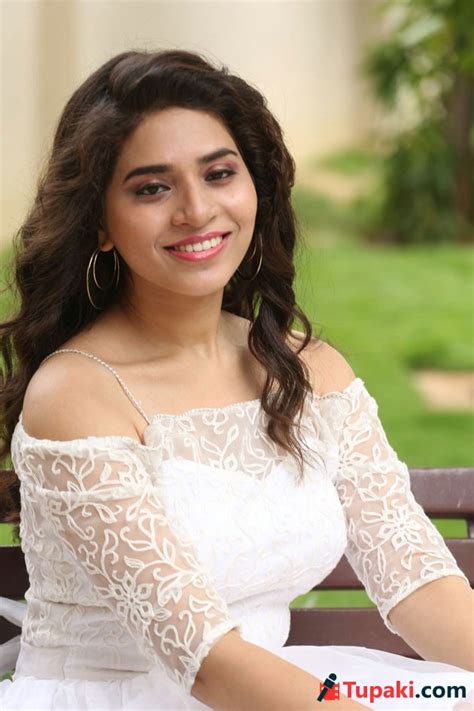 Tejaswini New Pics