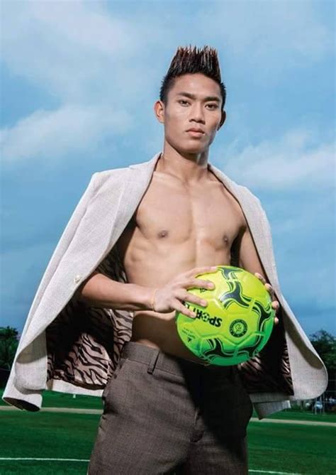 M Y A N M A R H U N K S Kyaw Zin Phyo