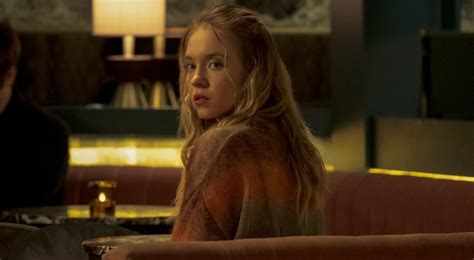 Immaculate Sydney Sweeney Spielt Im Psychohorror Des The Voyeurs