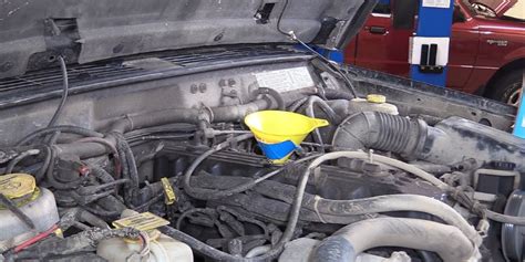 Jeep Cherokee Engine Oil Type And Capacity 1983 2023 Models