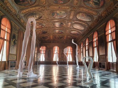Österreichischer Künstler Wurm stellt in Venedig aus WELTKUNST