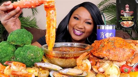 Trying Bloveslife New Garlic Smackalicious Sauce Seafood Boil Mukbang