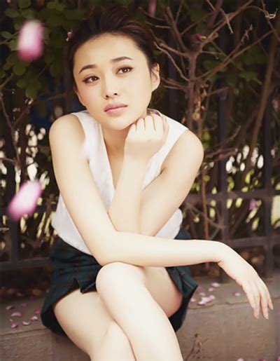 左手劈刀热播 王彤羽搭档最大牌演员 搜狐娱乐