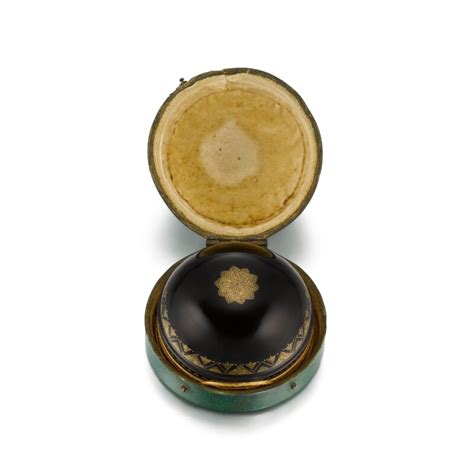 A Gold And Tortoiseshell Boîte à Ballon Adrien Jean Maximilien Vachette Paris 1786 Gold