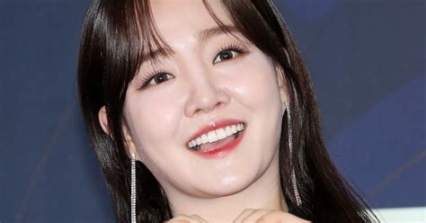 윤하 깜짝 결혼 발표 “인생의 든든한 짝 만나” [전문]