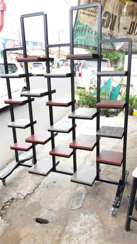 Kumpulan 24 Rak Tanaman Gambar Rak Bunga Dari Kayu Kekinian