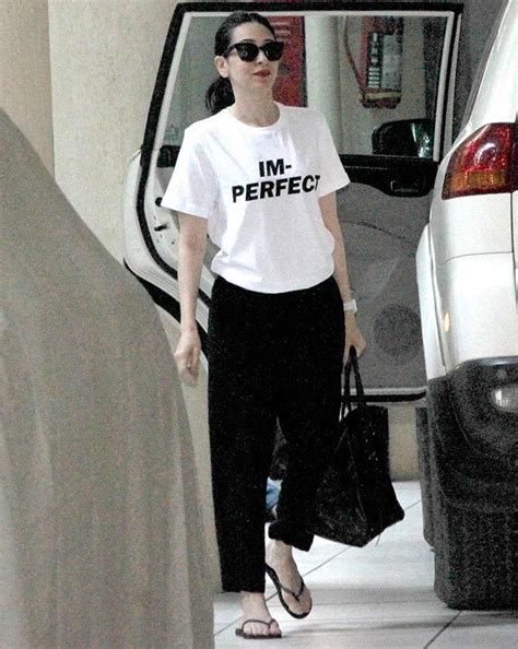 karisma kapoor s feet