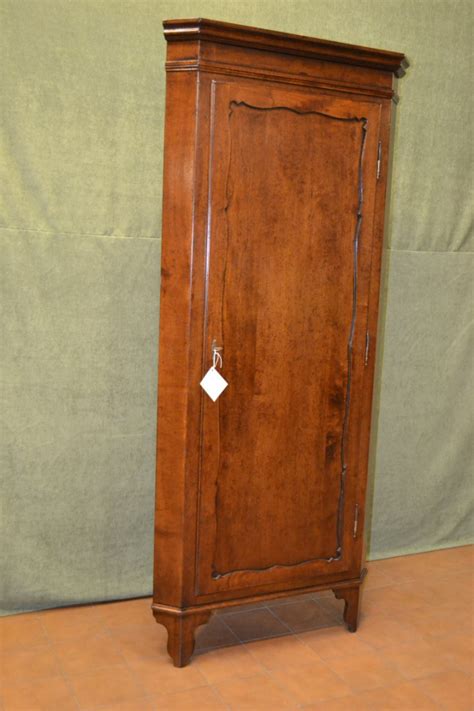 Angoliera Mobile Ad Angolo Basso Con Anta In Legno Antico ART ANG Livio Bernardi Mobili