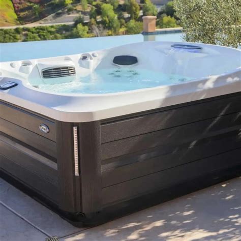 J 445™ Jacuzzi® Hot Tubs Jacuzzi Hot Tubs Of Fargo