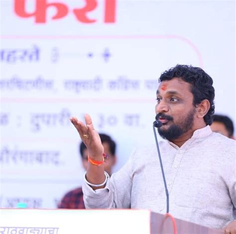 अजित पवारांनी सहाच महिन्यात अमोल मिटकरींना पदावरून हटवले