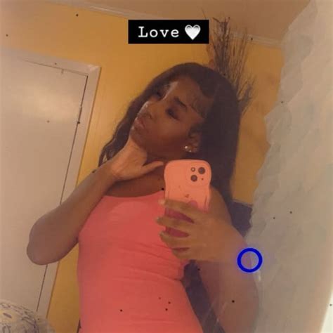 2badd4u Mariii Jamir • Threads Say More