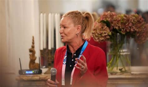 Стефка Костадинова Пожелавам 5 6 златни медала за България Lupa Bg