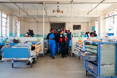 Mnangagwa Makes Surprise Visit To Parirenyatwa Sally Mugabe Hospitals