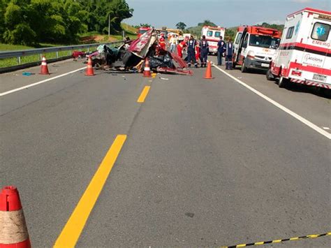 G1 Grave Acidente Deixa Mortos E Feridos Na Br 393 Em Vassouras Rj