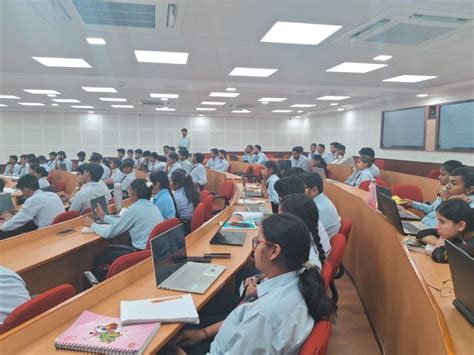 Pythonbootcamp Day2 Codinghub Jaypeeuniversity Juas Pythonbasics