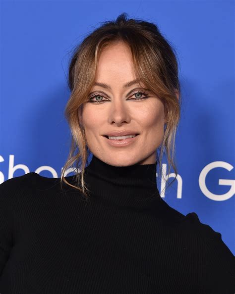 Olivia Wilde Gets Chic ‘french Girl Curtain Bangs Photos Us Weekly