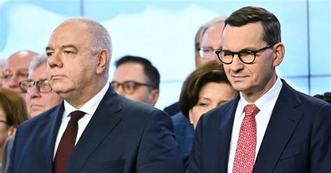 Zmiana prezesa PKO BP Bank wraca do strefy wpływów Morawieckiego