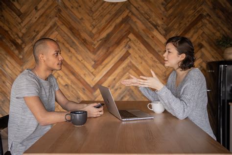 What Not To Do When Managing Conflict Between Employees Peaceful