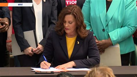 Governor Whitmer Signs Red Flag Law Newsnet News As It Used To Be